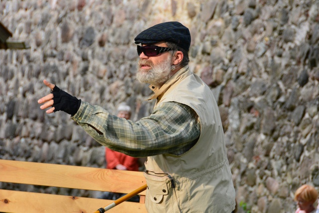 Foto: Iestudējums "Bomzis" Valmieras Pilsdrupu estrādē - Valmieras Ziņas